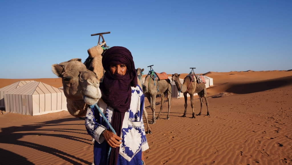 Viaggio in Marocco, dal mare di sabbia e dune ai suoni e le luci di ...
